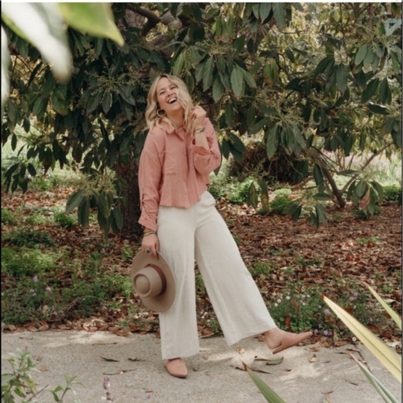 Carly Jean Los Angeles | Tops | Carly Jean Los Angeles Noah Crop In ...